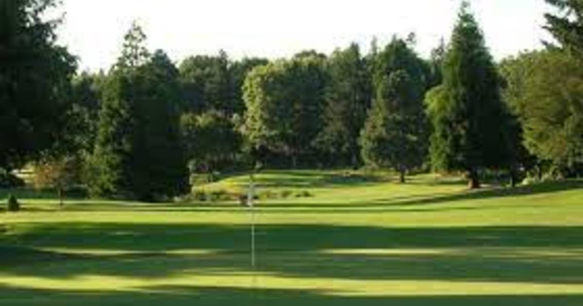 Charbonneau Thursday Spark Golf League